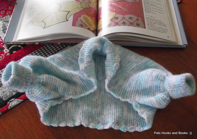 Hooks and Books: Baby shawl and hug me tight