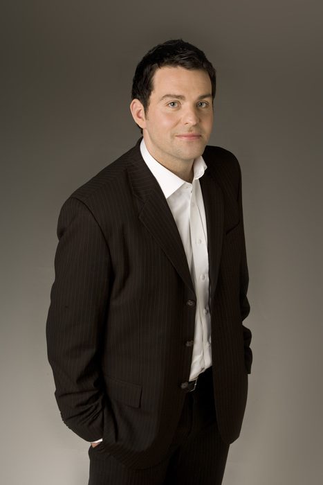 Ryan Kelly - FONDOS WALL