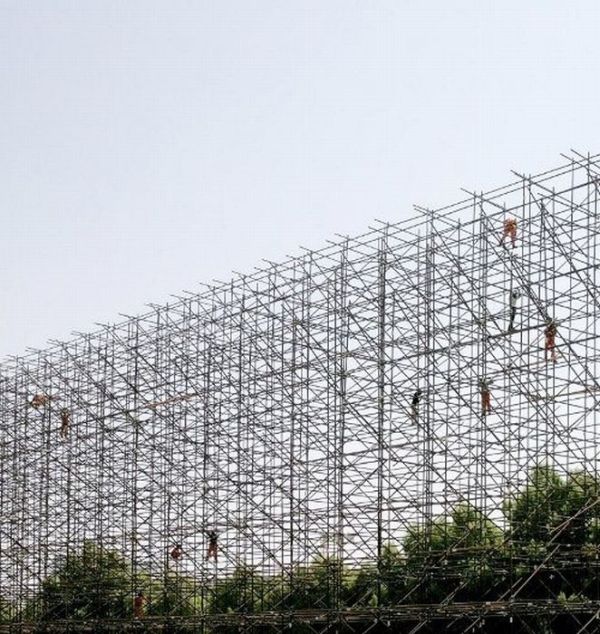 Entertainment Mood: Extreme Scaffolding