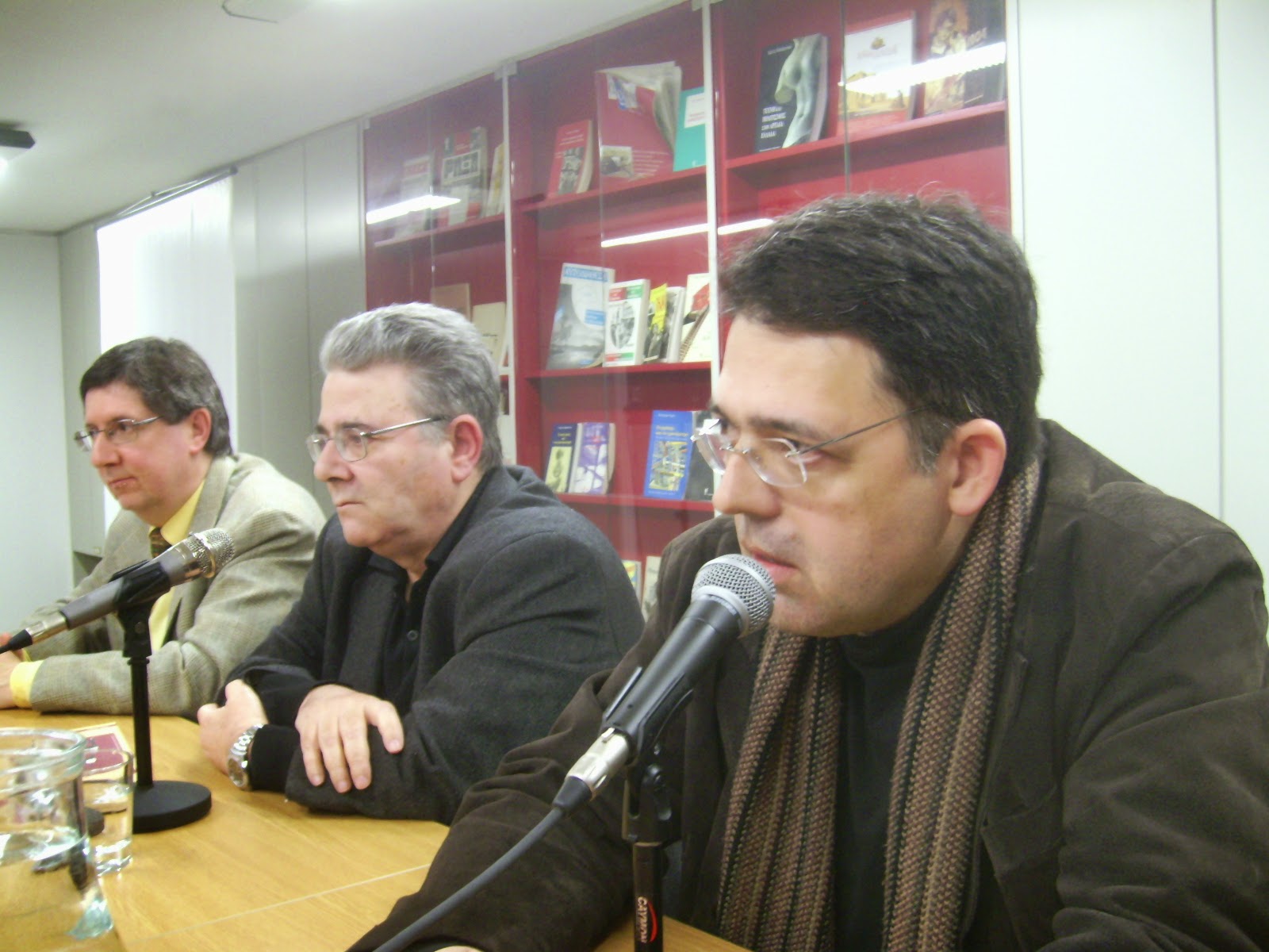 Ιδιωτική Οδός: Η ΠΑΡΟΥΣΙΑΣΗ ΤΟΥ ΒΙΒΛΙΟΥ ΤΟΥ ΔΗΜΗΤΡΗ ΜΠΑΛΤΑ "ΜΑΡΤΥΡΟΛΟΓΙΟ"