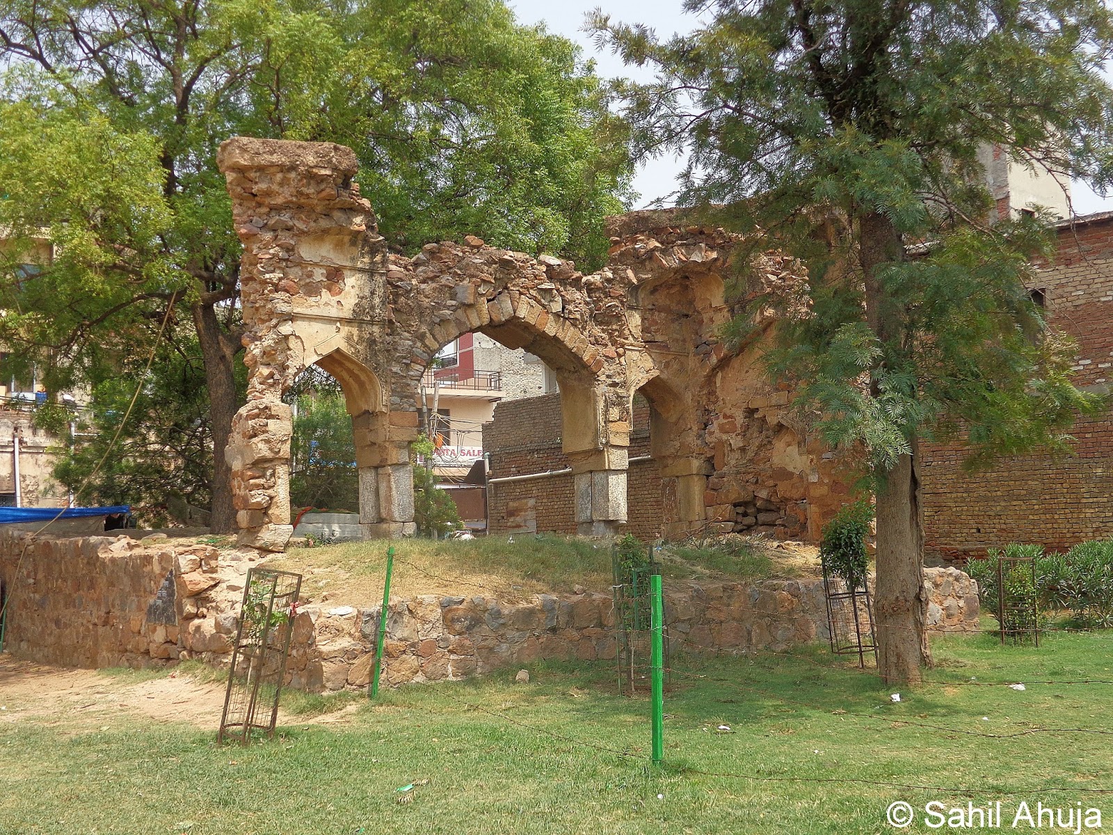 Pixelated Memories: Jahaz Mahal and Hauz-i-Shamsi, Mehrauli, Delhi