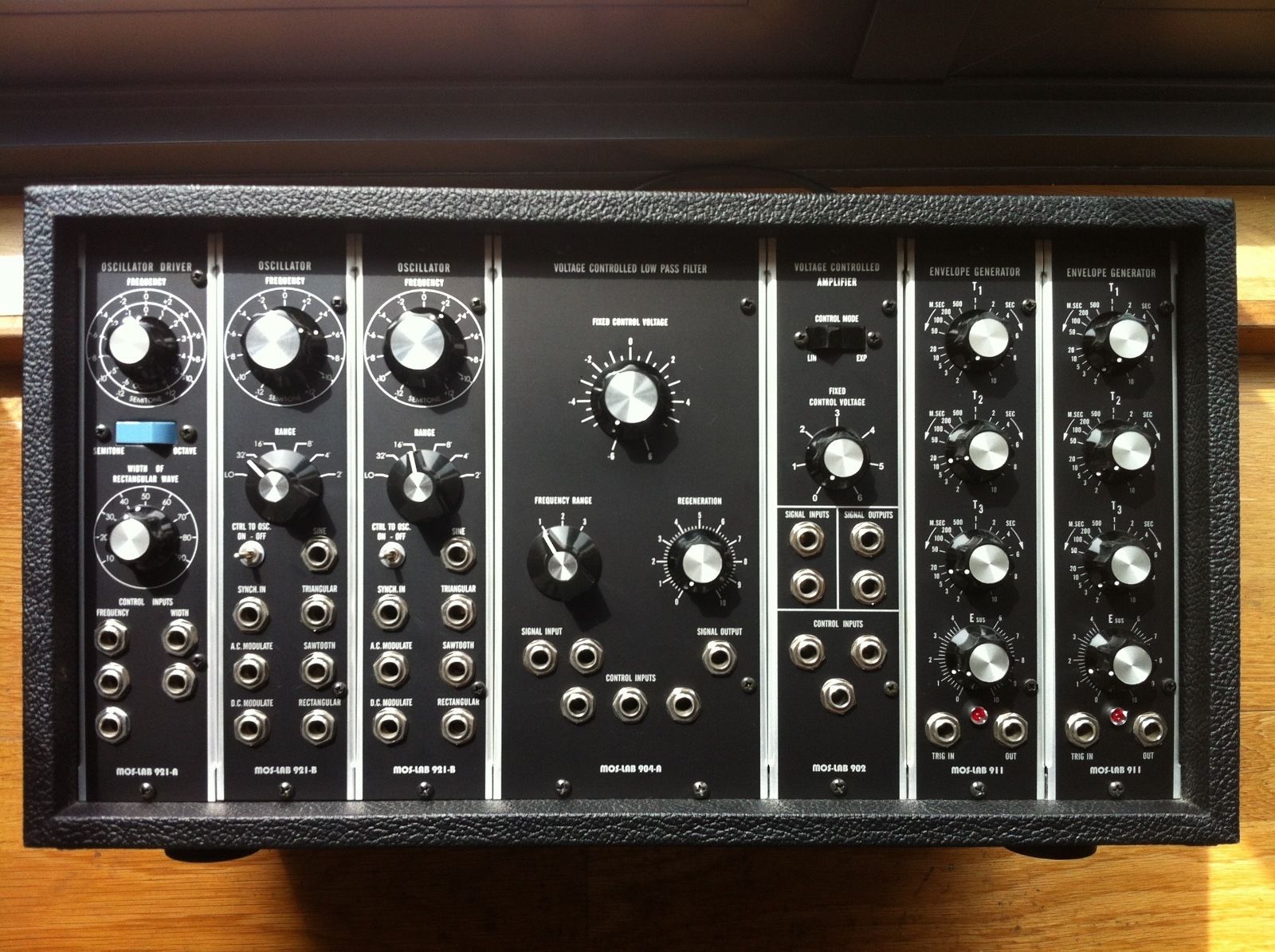 MATRIXSYNTH: MOS-LAB SYSTEM 8A MODULAR ANALOGUE SYNTHSIZER