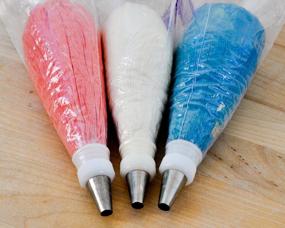 Beki Cook's Cake Blog: Red, White and Blue Cake - [Banana Split Cake]