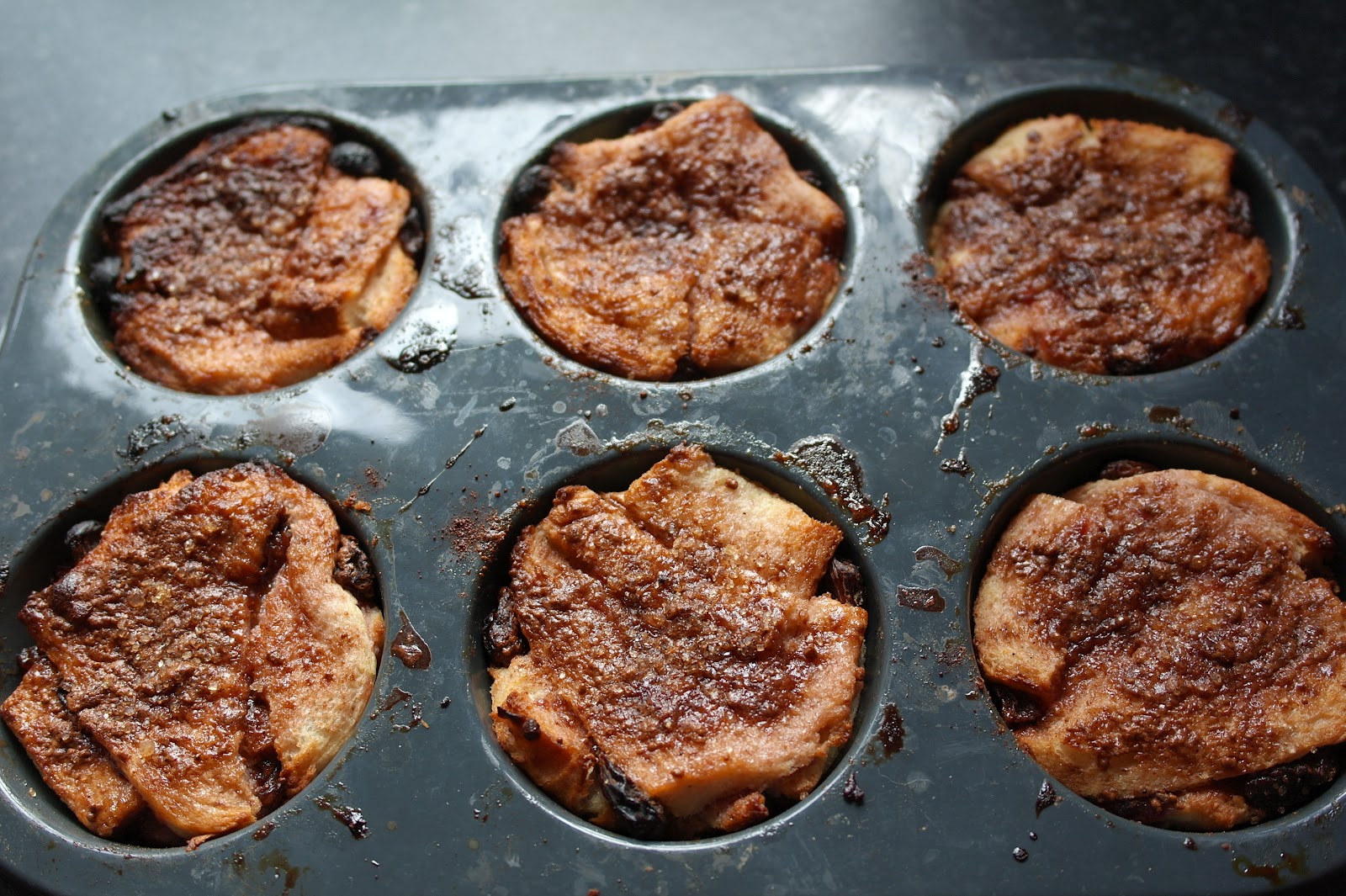 Young Passionate Baker: Mini Bread Pudding Cups