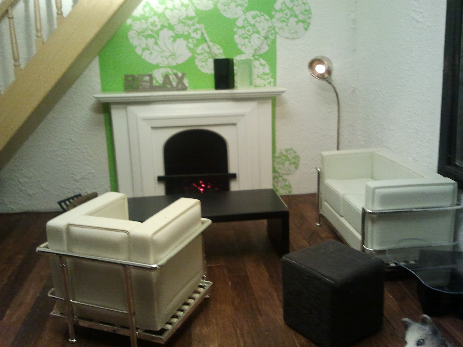 Mini modern mind: Decorative letter signs