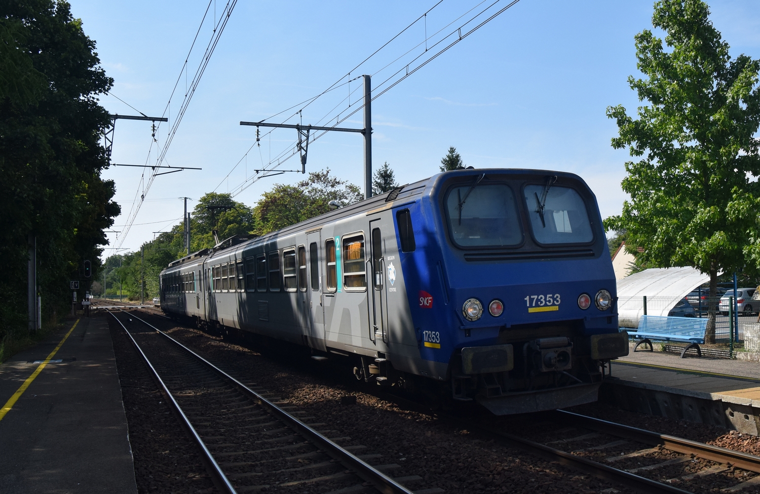 LA PASSION DU TRAIN: Images aux alentours de Bourges les 18 et 19 ...