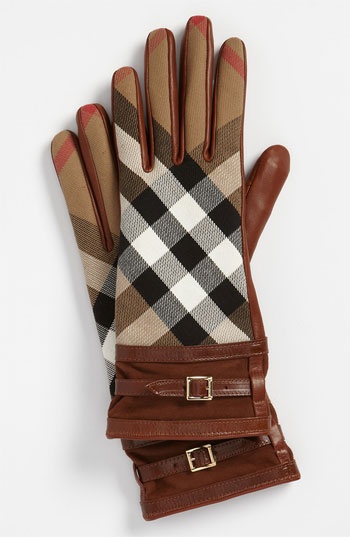 Baroque Beauty Lounge: Burberry Gloves