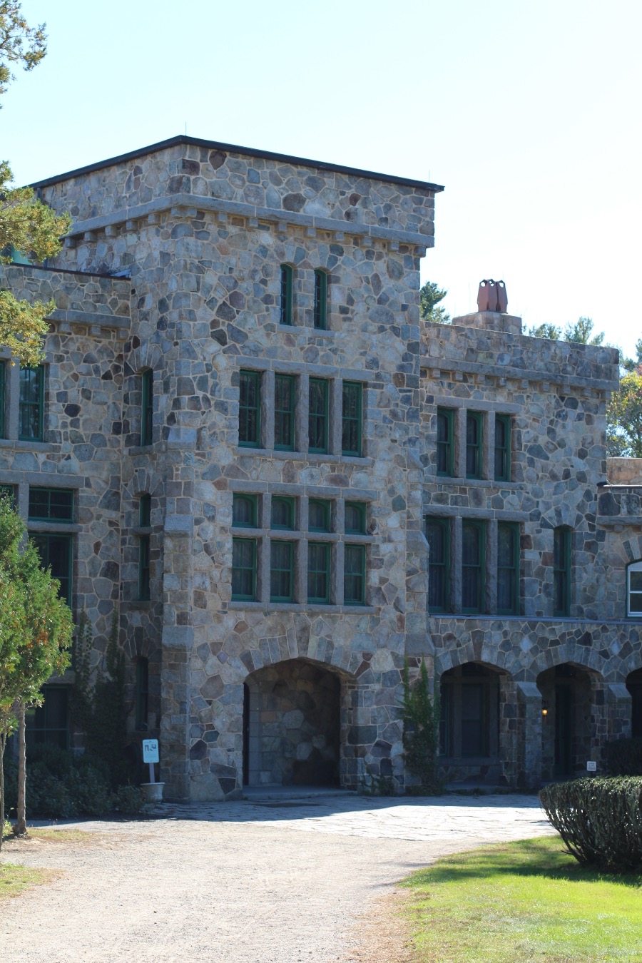 OOTD FROM THE AMES MANSION in The BOSTON AREA NEAR BORDERLINE STATE ...