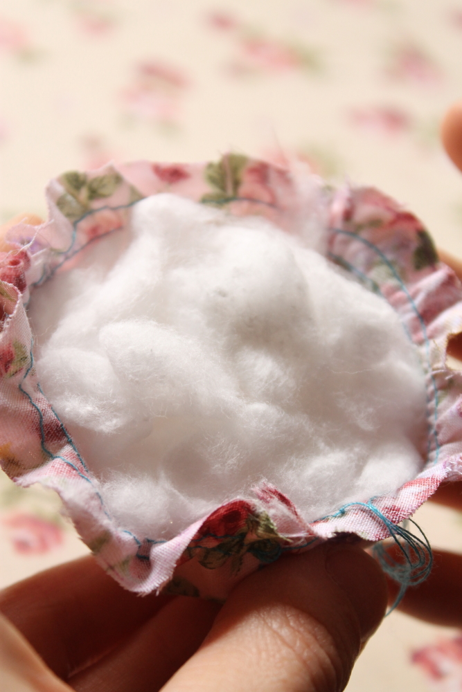 Little Ruby Robin: How to: Kilner jar pin cushion