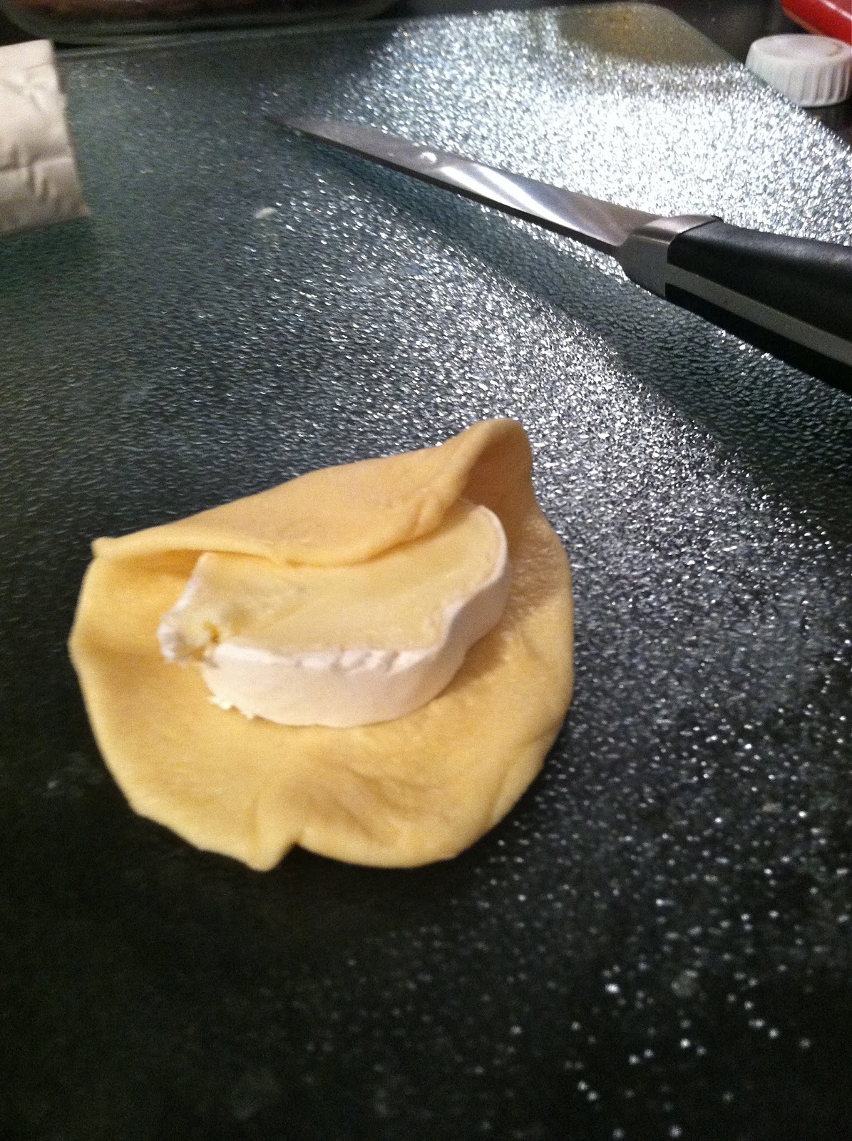 Makin' it in Memphis: {Make this}: Baby Baked Brie Bites.