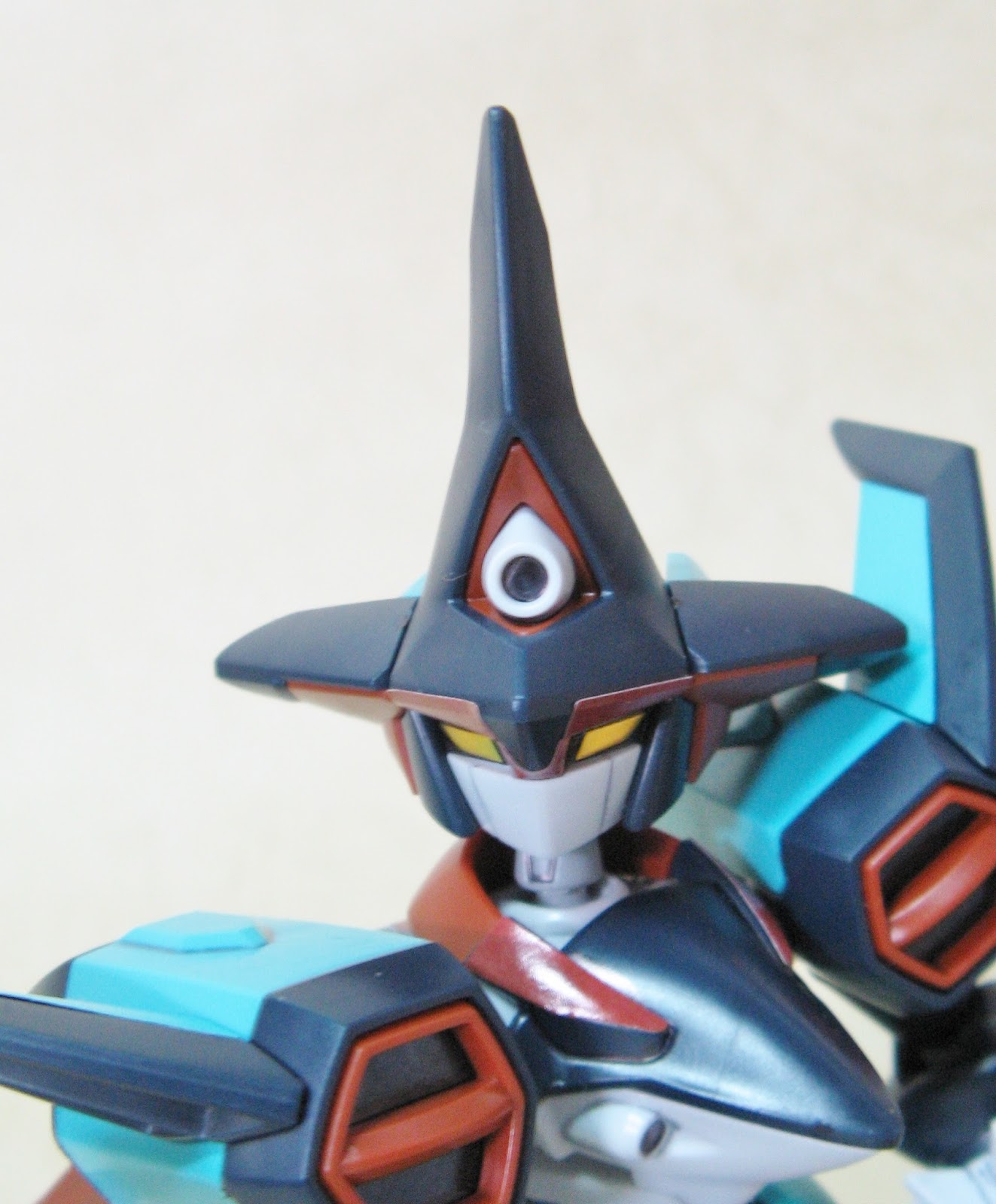"Dan-Ball Senki "紙箱戰機W LBX 1 : 1 TRITON 特靈頓