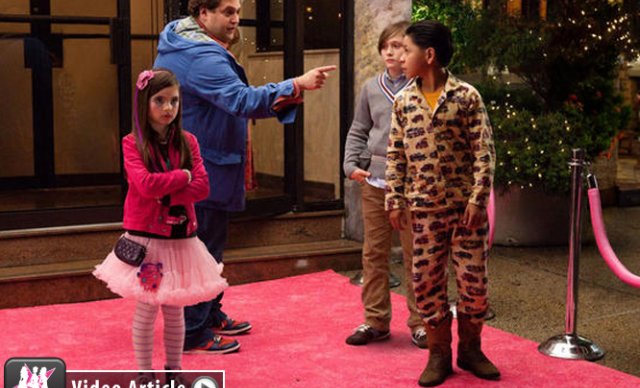 Movie » "The Sitter" Movie Trailer: Watch Now! | CELEBRITY HOT BODY