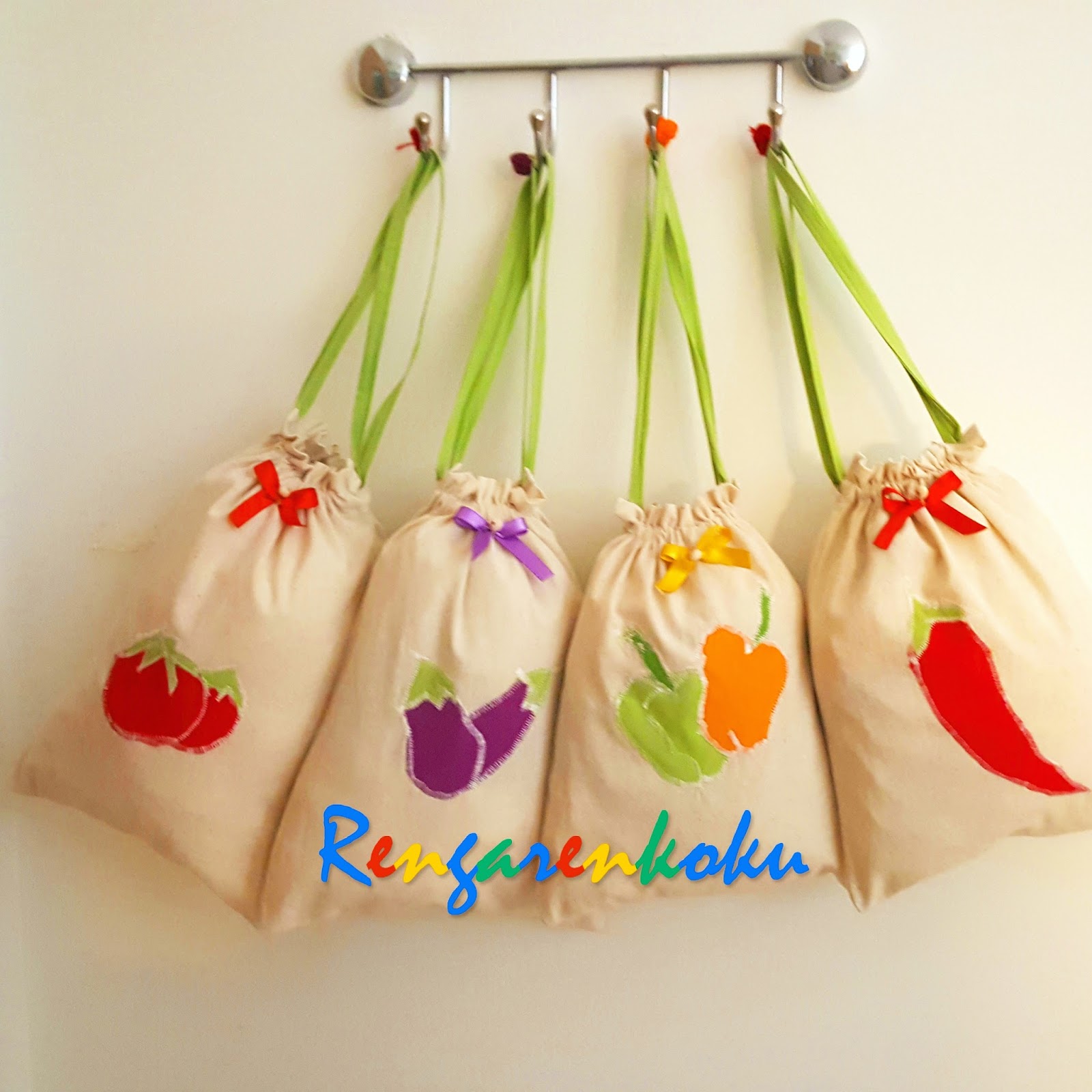 Rengarenkoku: Kış hazırlıkları başladı.Erzak torbaları,bakliyat ...