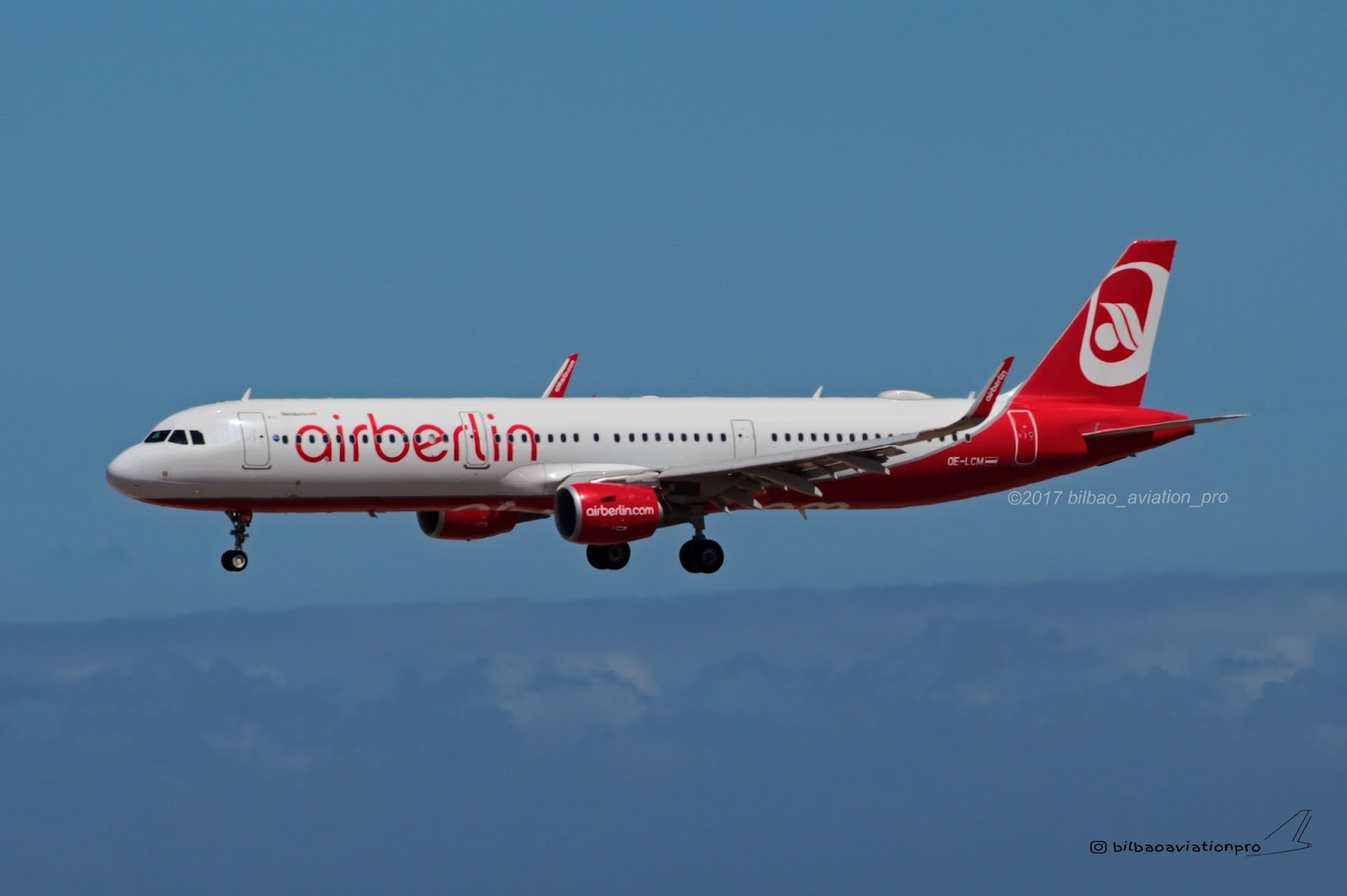 bilbao_aviation_pro: Niki Airbus A321-211 "OE-LCM"-Niki y Air Berlin