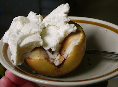 Mediterranean Baked Apple Dessert - Mademoiselle Mediterranean