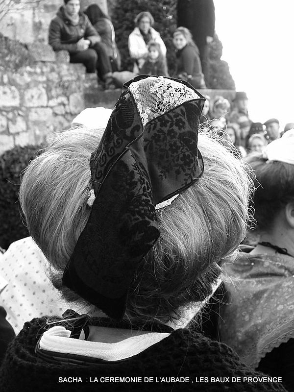 Un jour....Une photo !: La cérémonie de l'aubade ; Les Baux de Provence ...