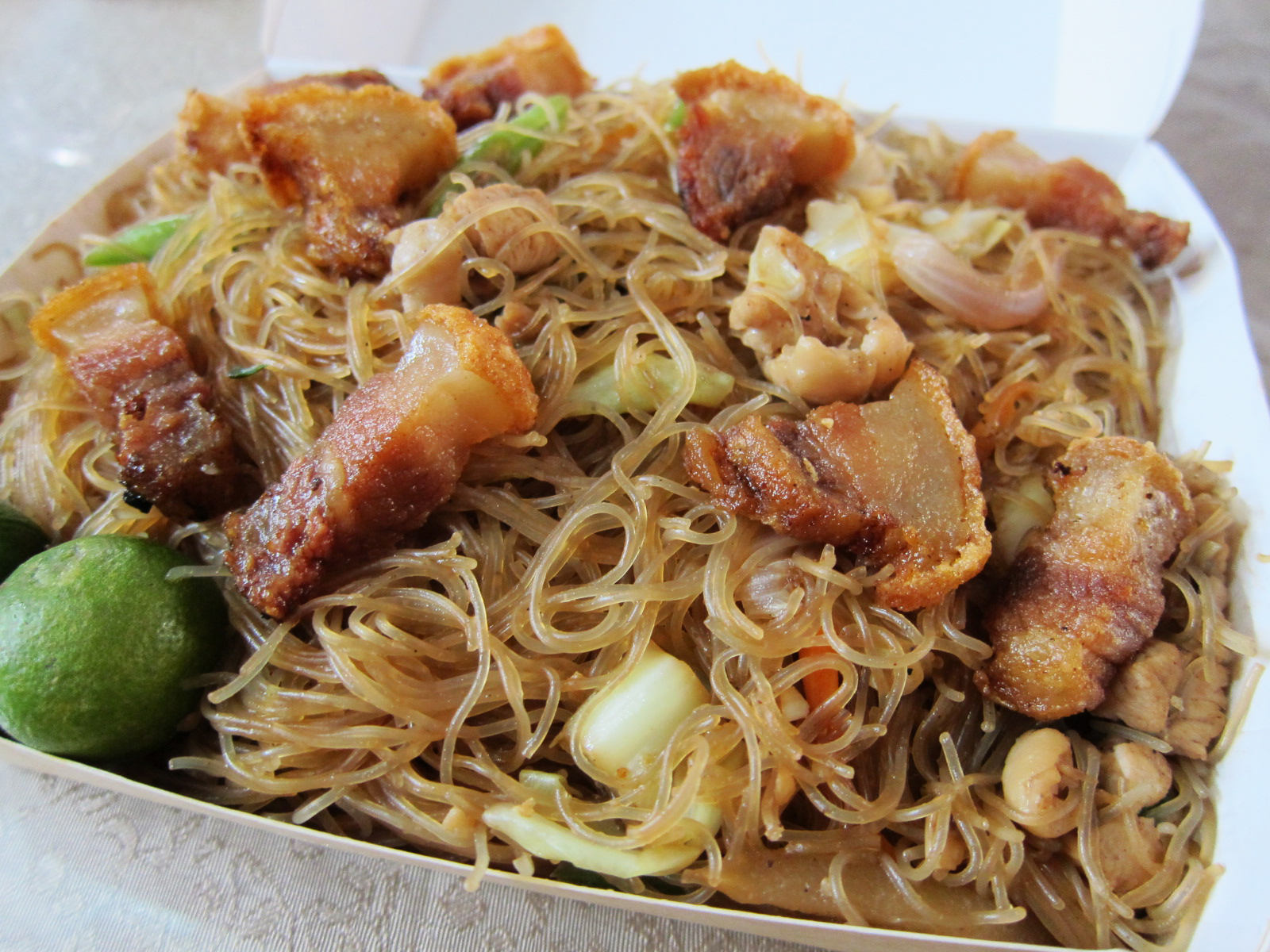 Lutong Cavite : Oinkneng's The Best Sisig & Lechon Kawali