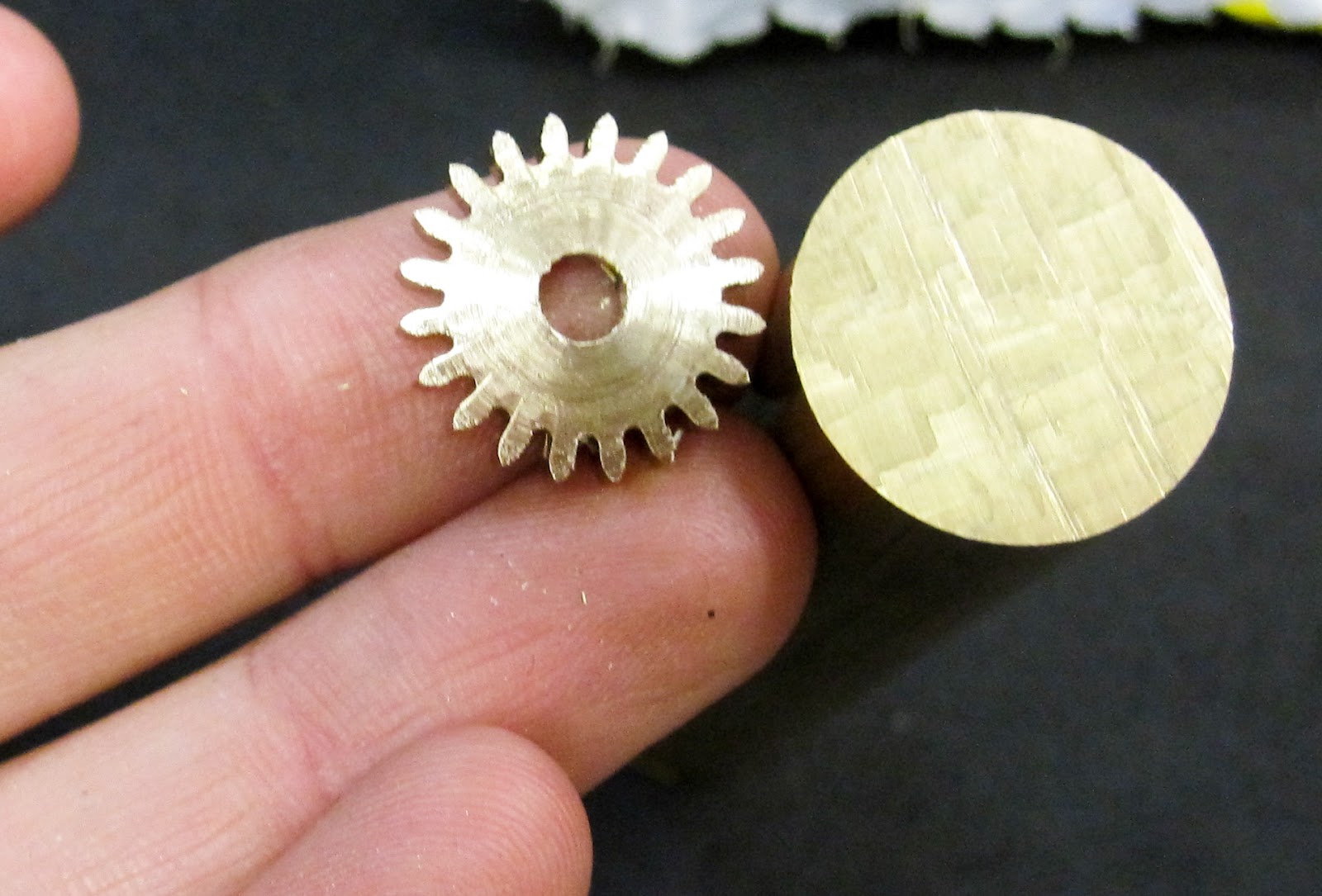 How To Make A Ratchet Wheel at James Glassop blog