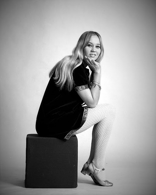 The Pretty Blonde of ABBA: 22 Beautiful Photos of Agnetha Faltskog in ...