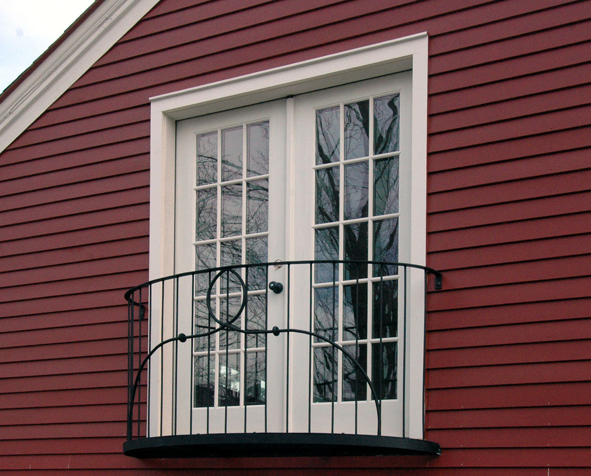 Dorset Custom Furniture - A Woodworkers Photo Journal: a half oval balcony