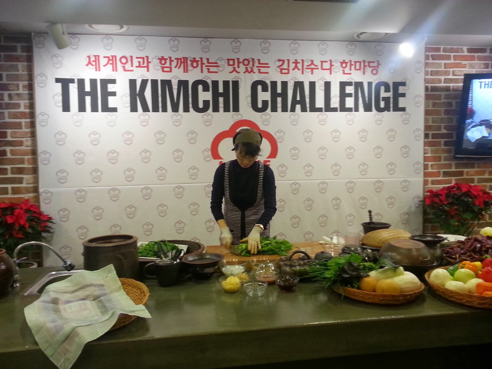 Seouldestinations; Kimchi Battle Korea | Seoul Weather and Airport ...