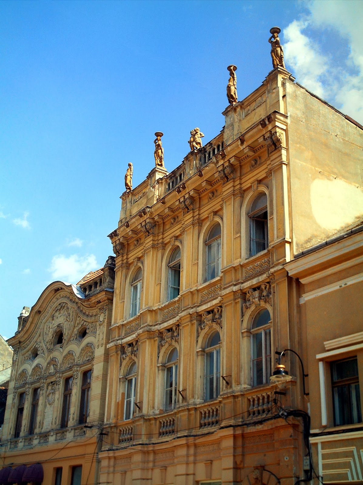 Arhitectura Brașovului - Arhitectura si Design