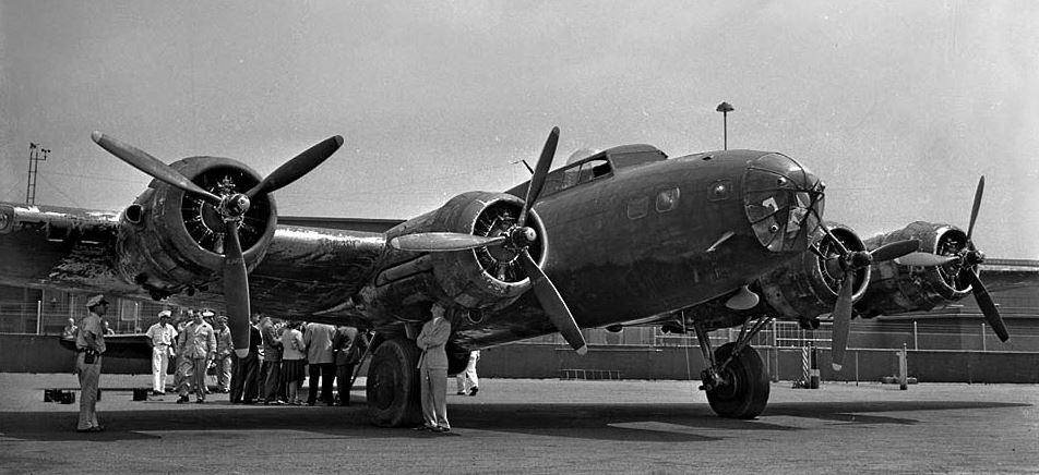 Just A Car Guy: the "Swoose" the only survivor of the 19th BG of Clark ...