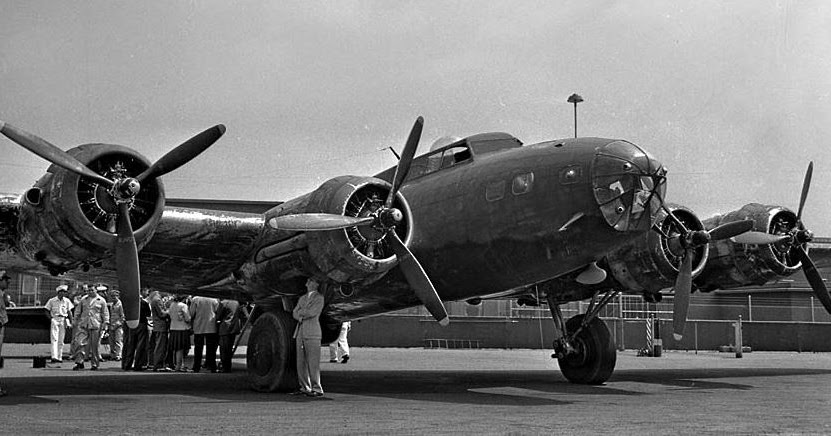 Just A Car Guy: the "Swoose" the only survivor of the 19th BG of Clark ...