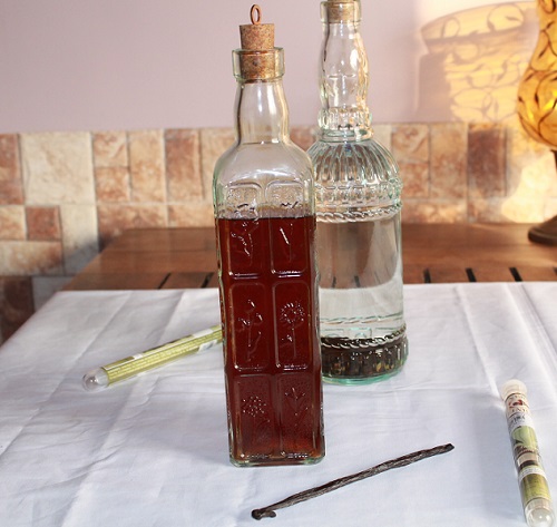 How to make Pure Vanilla Extract at home | Baking YummiesBakingyummies ...