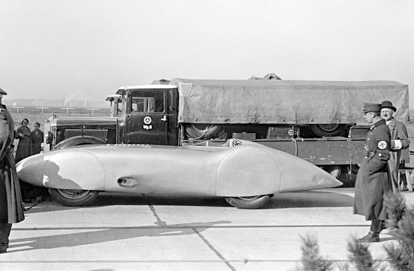 Koenigsegg'in 80 yıl sonra geçebildiği rekortmen; Mercedes W125 ...