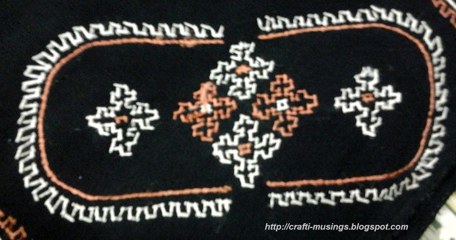 Crafti musings..: Saree Embroidery - 10 - Kasuti/Dharwad stitch