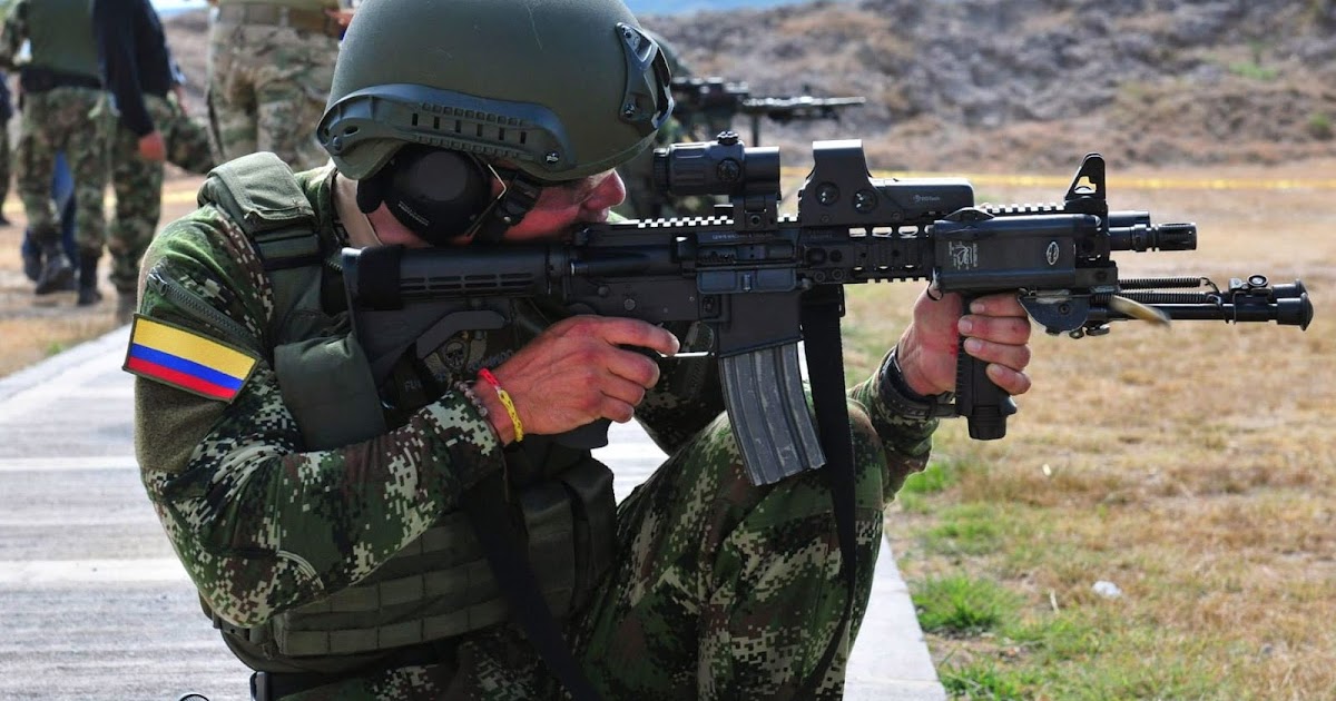Ejército de Colombia cuenta con nuevos Instructores de Armamento y Tiro ...