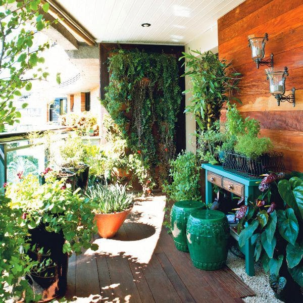 Varanda de apartamento com cara de quintal!