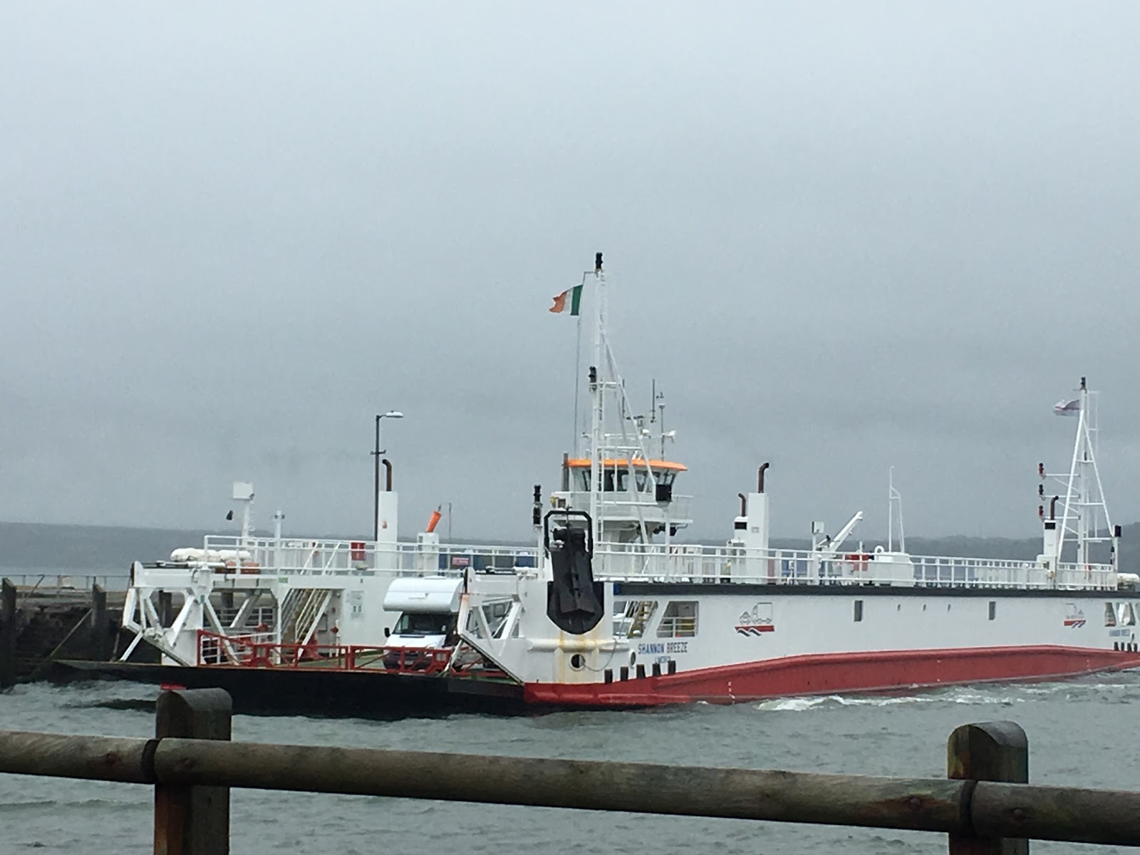 Shannon Ferry @ Tarbert, Ireland - Simple Life 简单的生活
