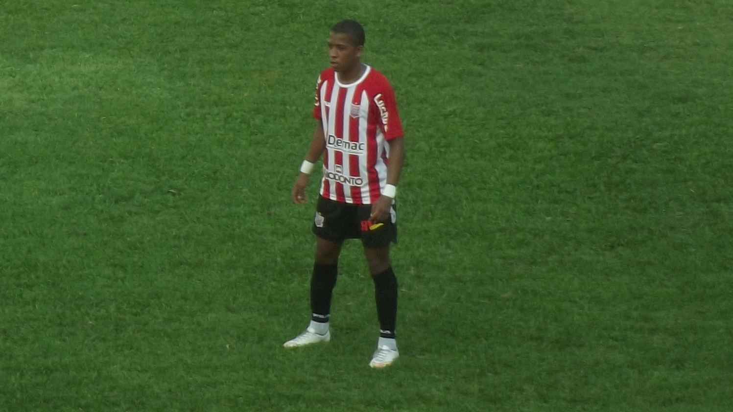 Atacante Felipe Santos, revelado no Paulista, acerta com clube do ...