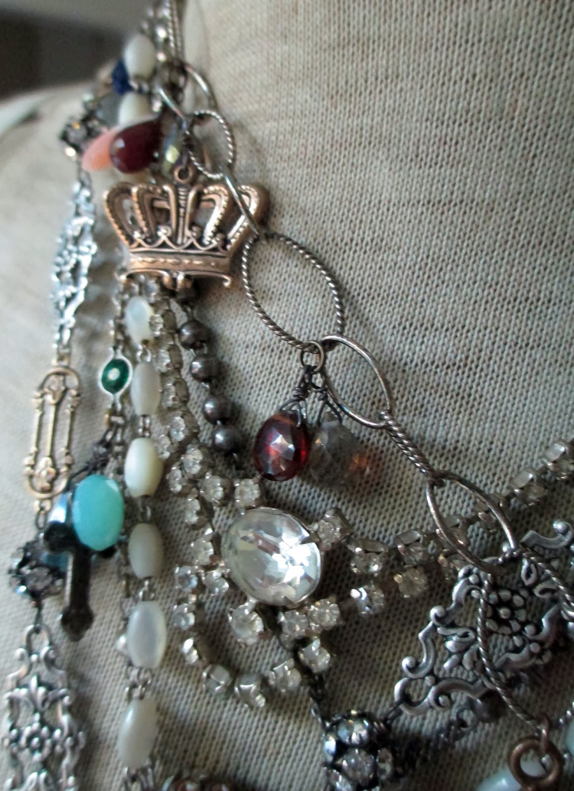 The French Circus: Fun with Briolettes