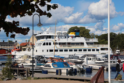 Gelas hem och tradgard: En skärgårdstur till Sandhamn i goda vänners lag.