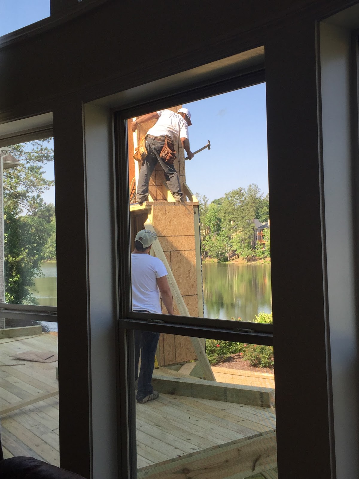 Magnolia Mamas : Project Deck: The Crazy Construction