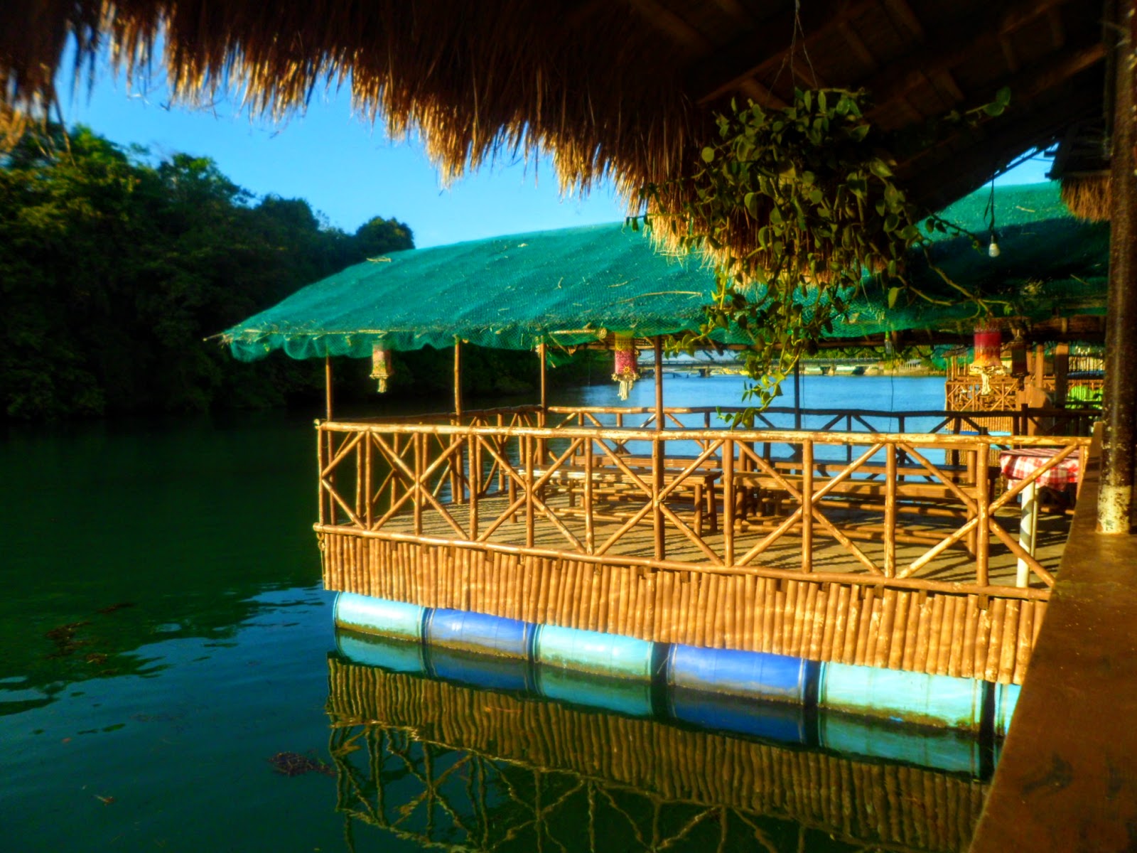 iStar-Tariray: Sungayan Grille & Balingasay River