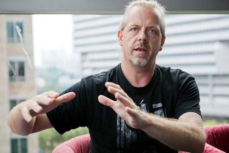 Scribbly Loh!: Interview with Lee Stringer, CG Supervisor of Iron Sky