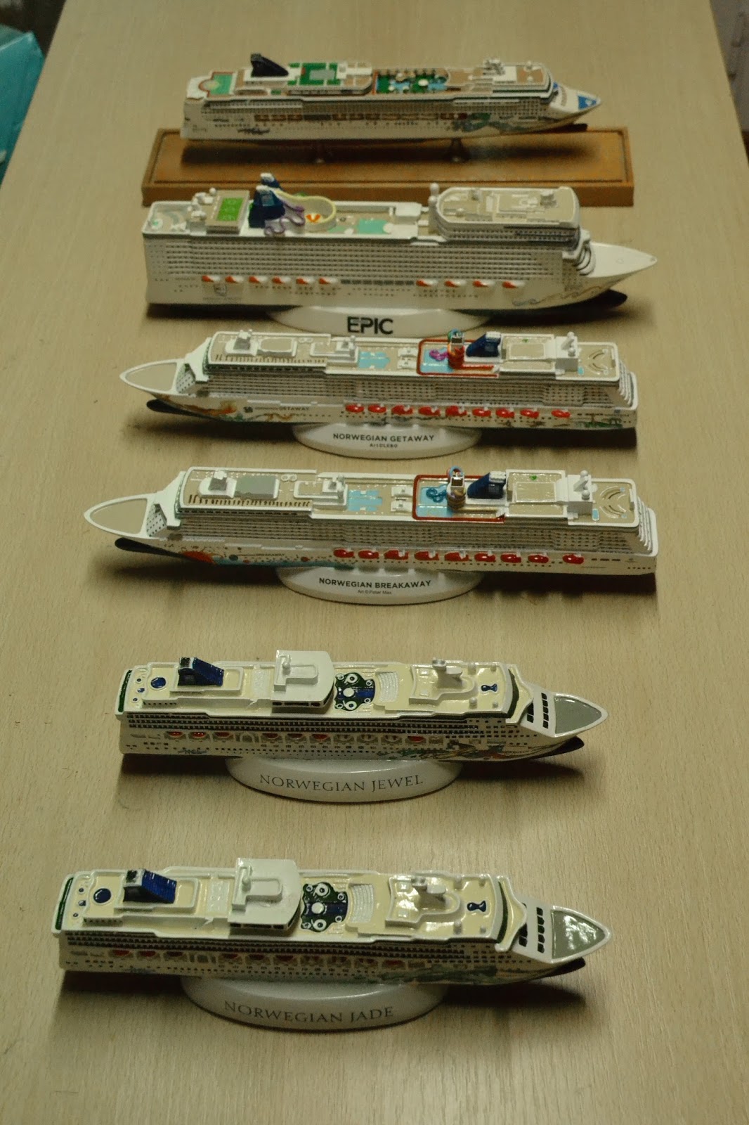 CRUISE SHIP MODELS: 2015