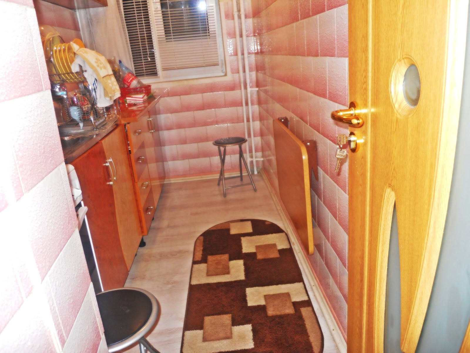 Masa plianta rabatabila pentru bucatarie: Imagini