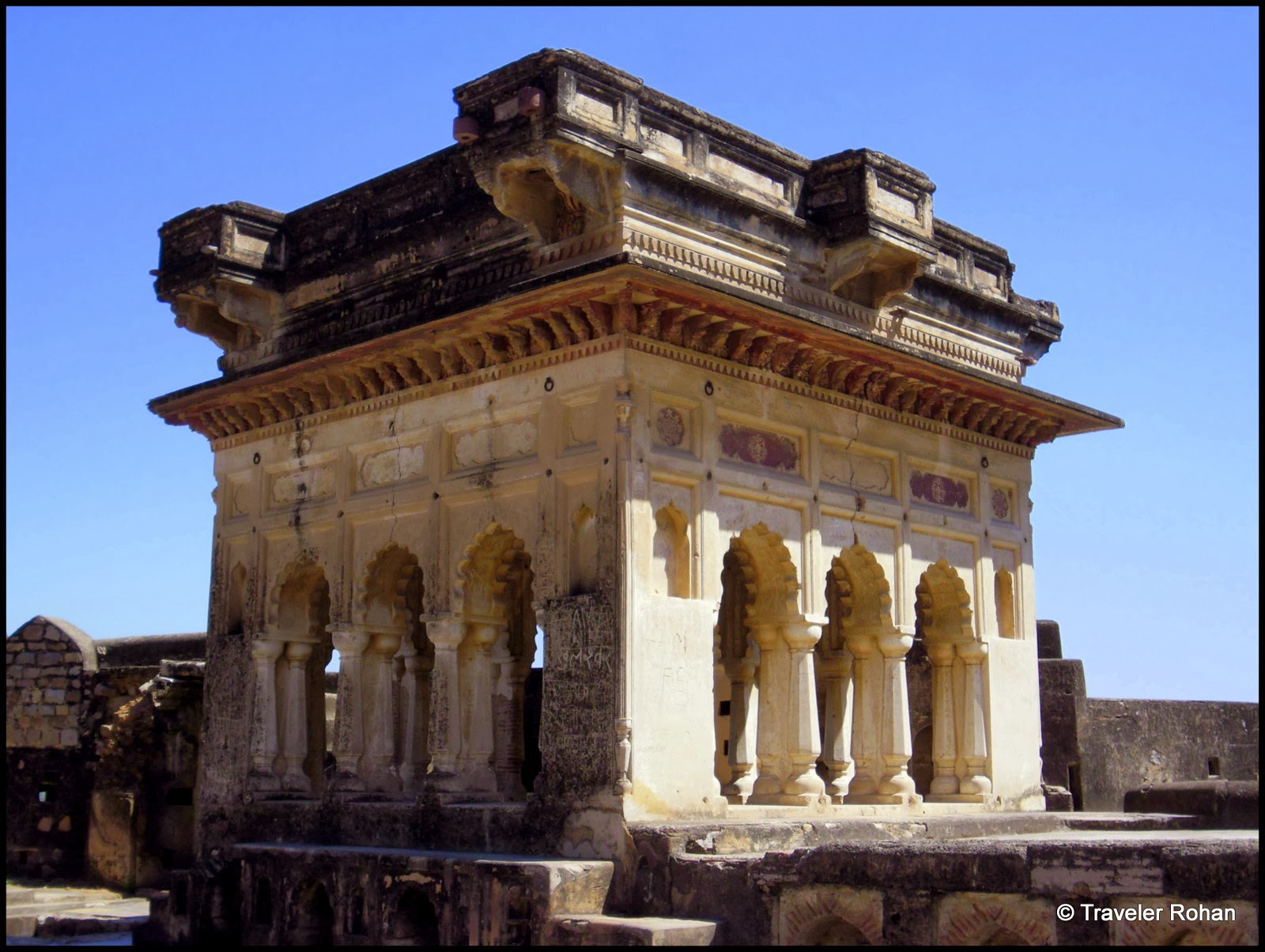 Picture of the Week #71 - Baradari at Jhansi's Fort, Jhansi (Mid 19th ...