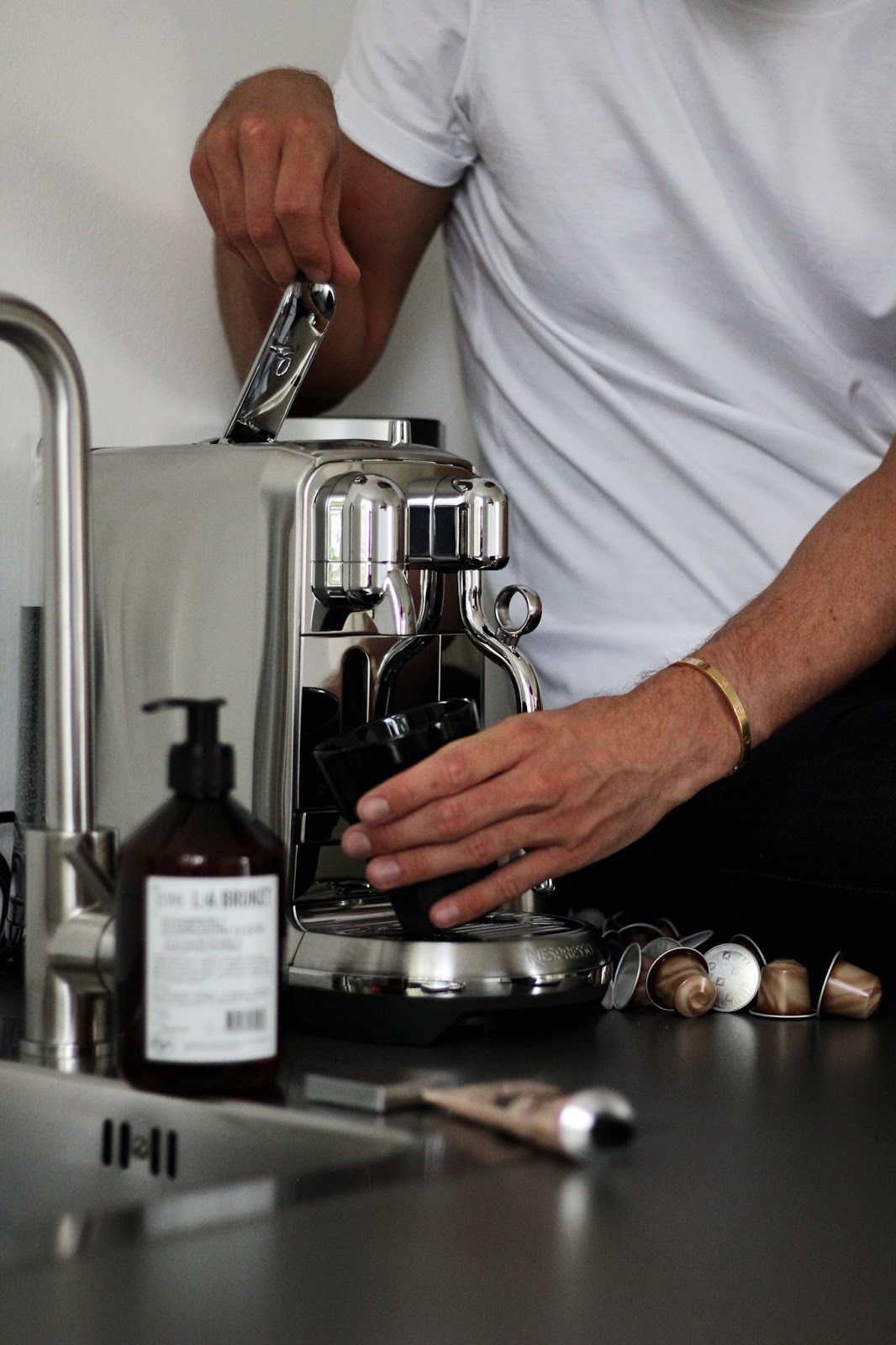 LIKE A REAL BARISTA - NESPRESSO CREATISTA PLUS | DENNMITCH