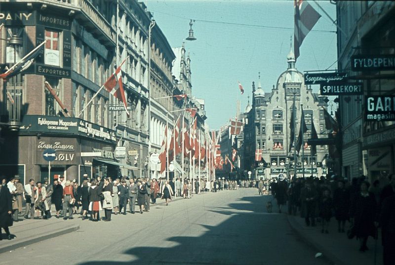 Copenhagen after May 5th, 1945: Rare Color Pictures From the Days ...
