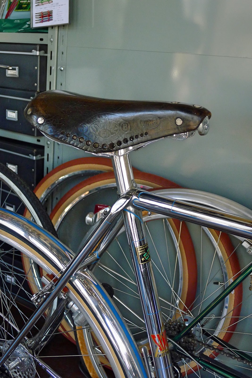 Kinki Cycle: Alex Singer Constructeur At Grand Bois