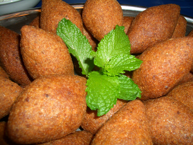 RECIPE: PUMPKIN SPICE STUFFED KIBBEH - the millennial who's good at nothing