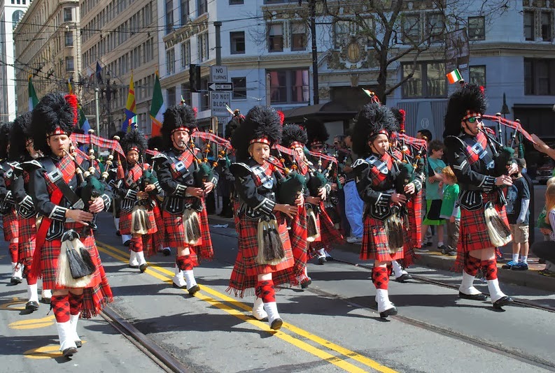 Piper John B: On Piping in a parade