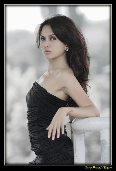 Women Stars: Anggita Sari