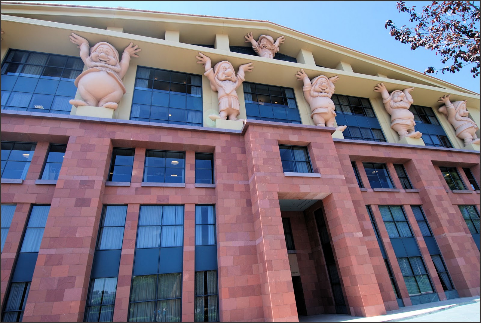 DF'82: Building of Dwarfs